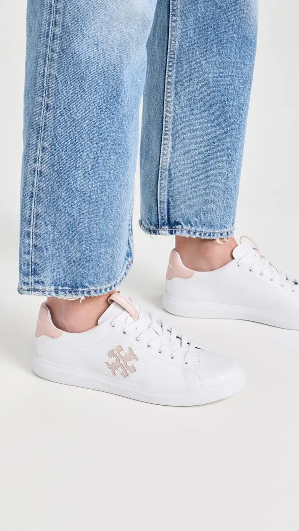 Tory Burch Double T Howell Court Sneakers In Titanium White
